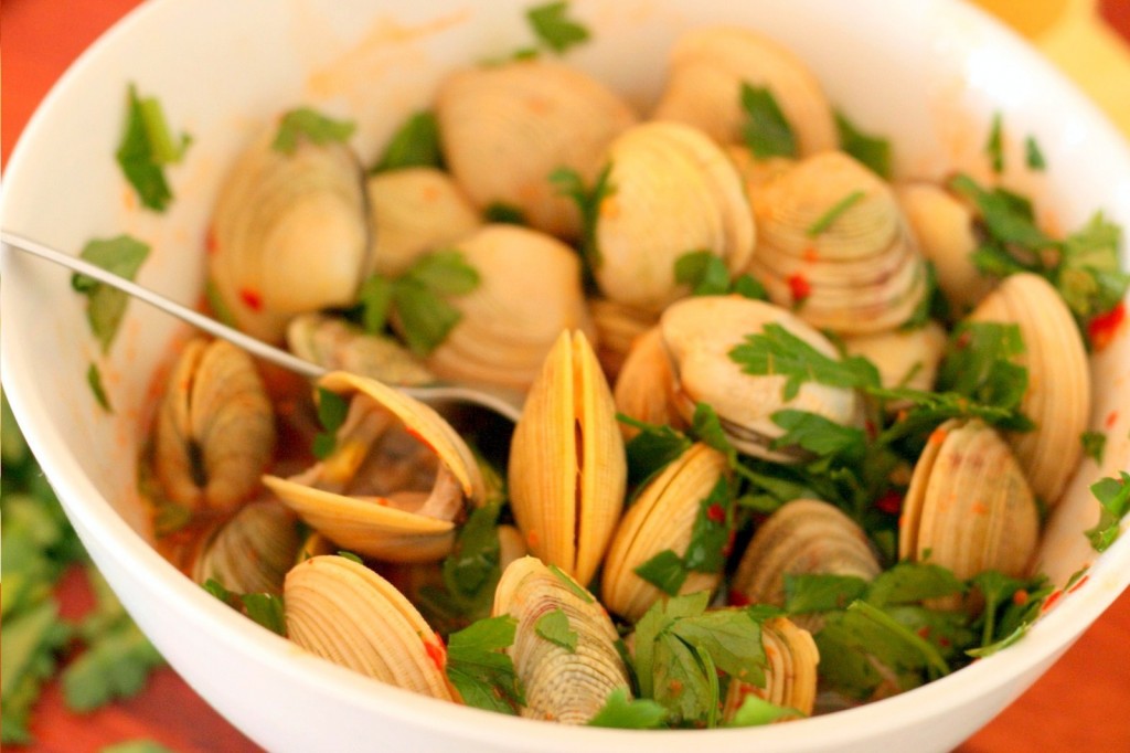 Sopa de Conquilhas • Iguaria Receita e Culinária