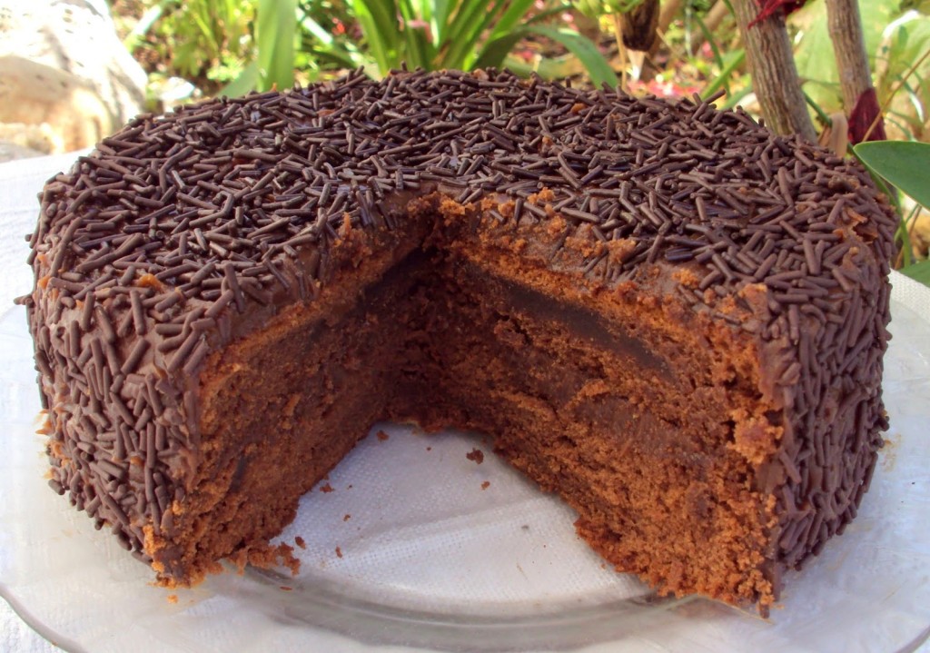 Bolo Brigadeiro • Iguaria Receita e Culinária