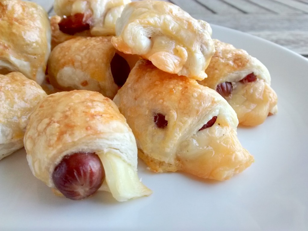 Mini Folhados de Salsicha • Iguaria Receita e Culinária