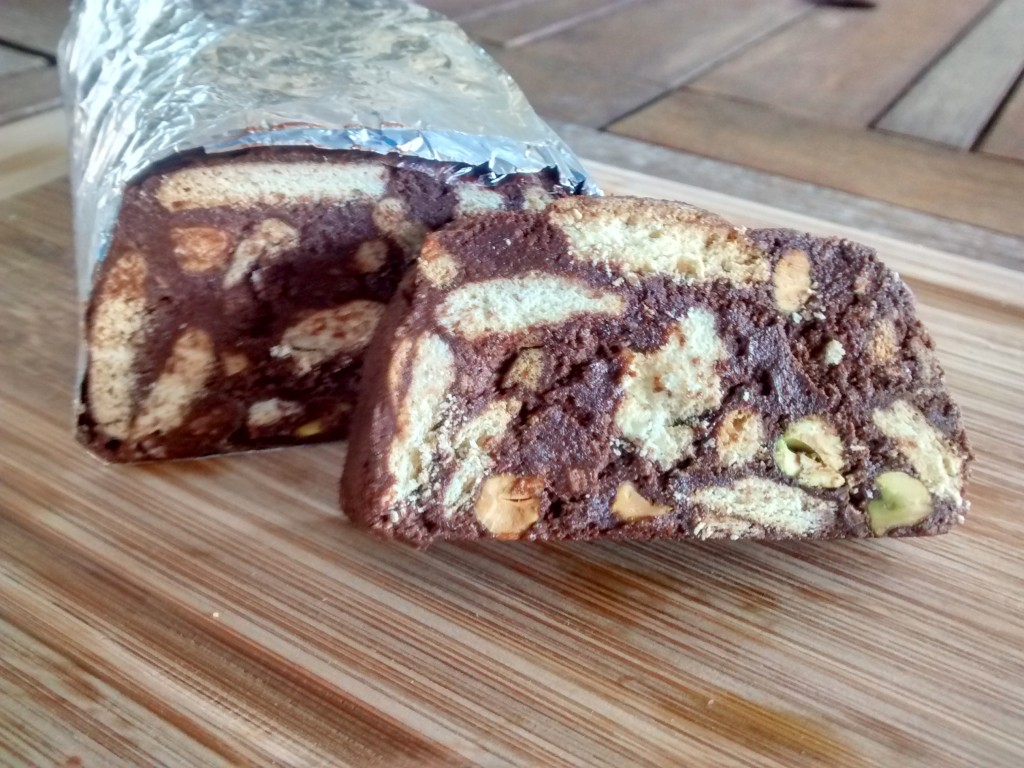 Salame de Chocolate Italiano • Iguaria Receita e Culinária