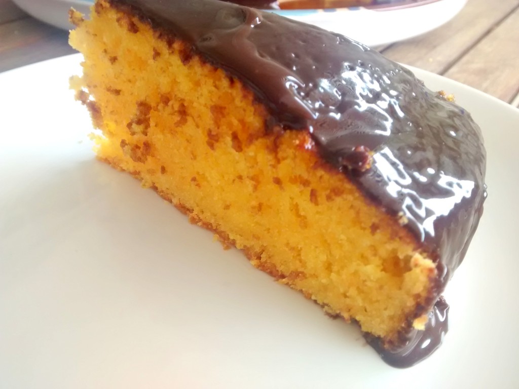 Bolo de Cenoura Brasileiro • Iguaria Receita e Culinária