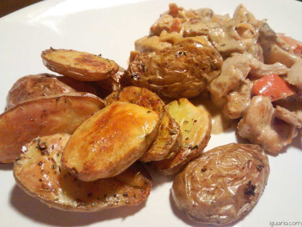 Frango de Natas com Batata Assada • Iguaria Receita e Culinária