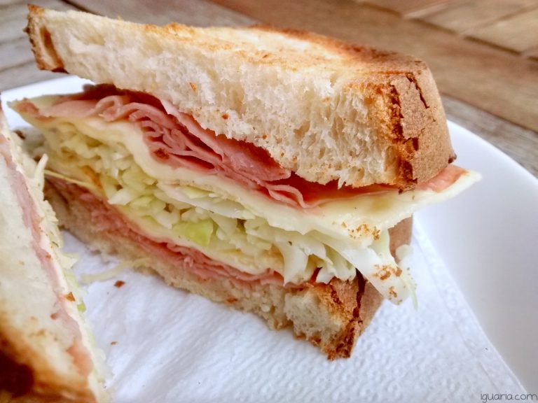 Sandes Mista com Salada • Iguaria Receita e Culinária