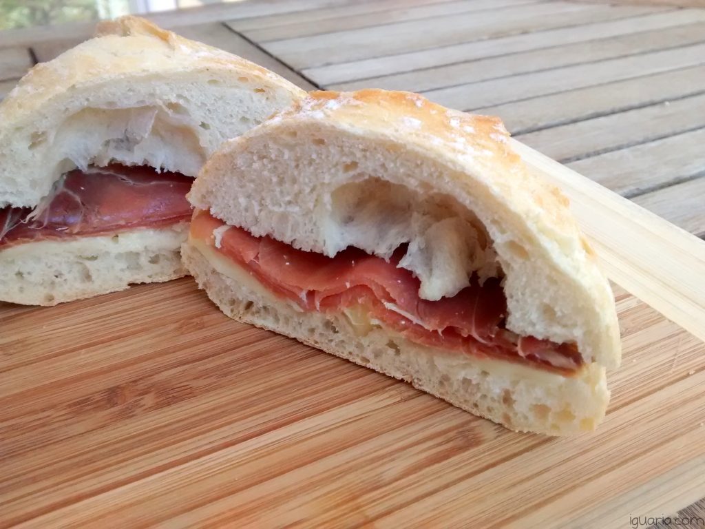 Sandes de Presunto e Queijo da Serra • Iguaria Receita e Culinária