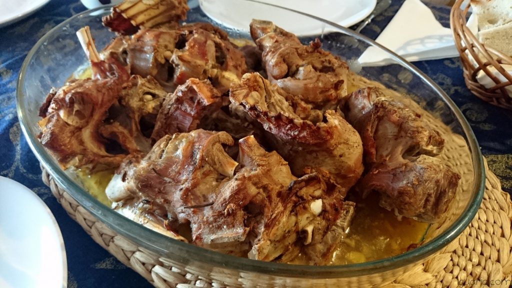 Cabrito em Forno de Lenha • Iguaria Receita e Culinária