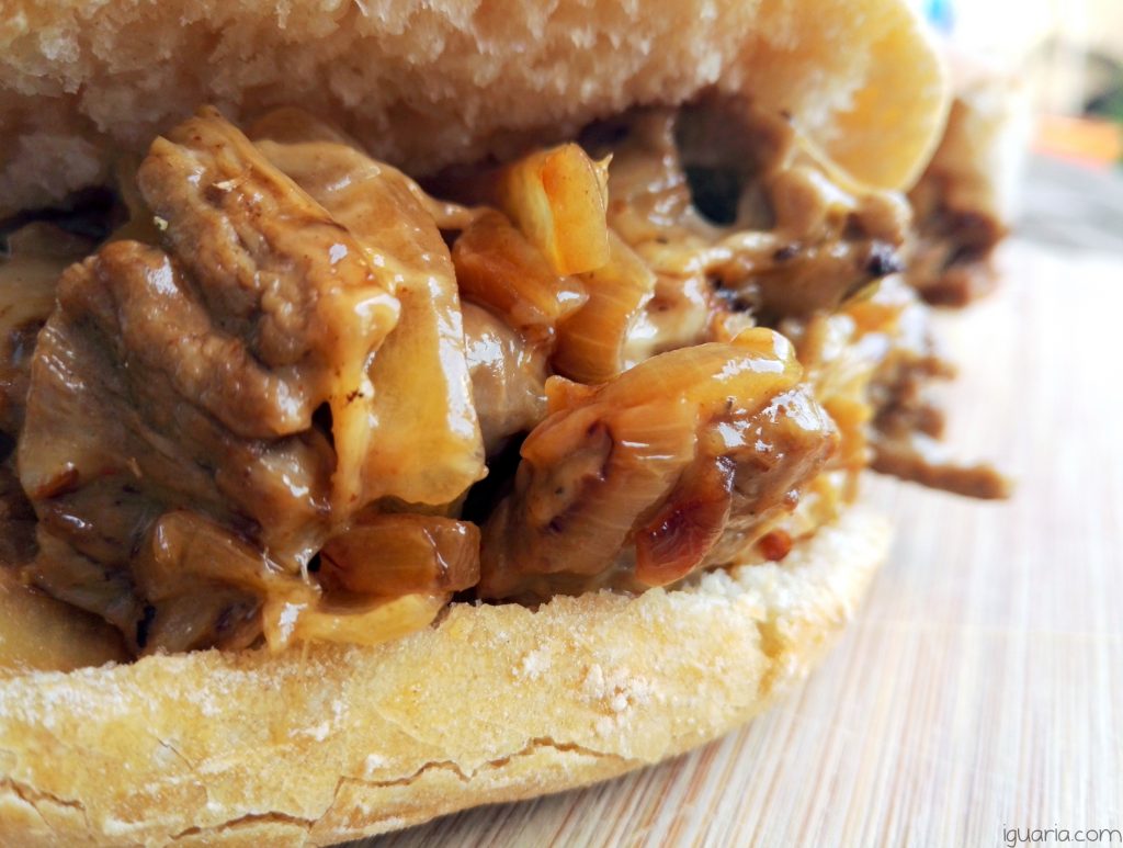 Sandes de Bife e Queijo de Filadélfia • Iguaria Receita e Culinária