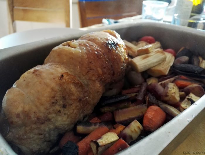 Peru Recheado com Legumes Assados • Iguaria Receita e Culinária