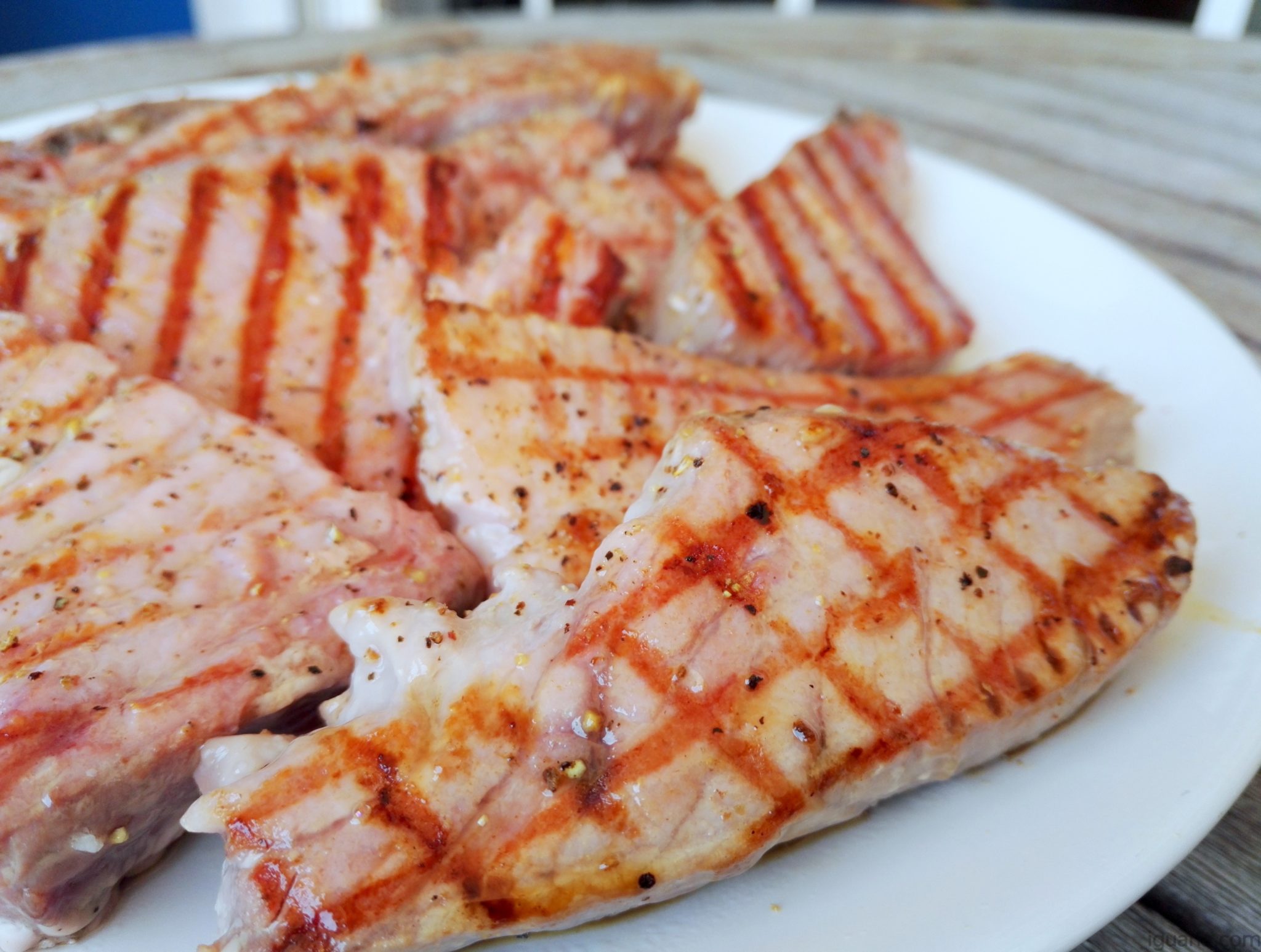 Atum Fresco Grelhado com Salada • Iguaria Receita e Culinária