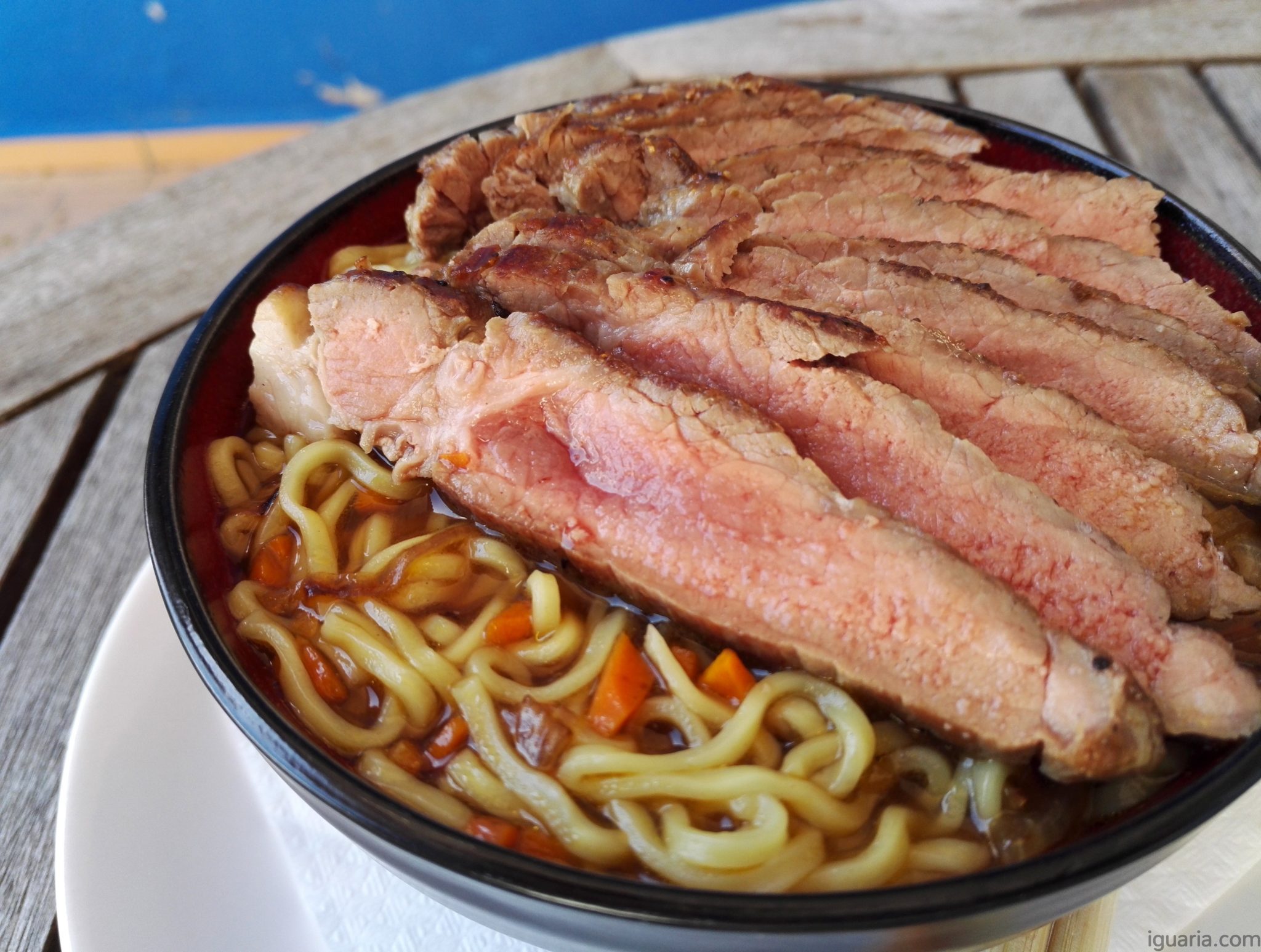 Ramen de Soja com Bife • Iguaria Receita e Culinária