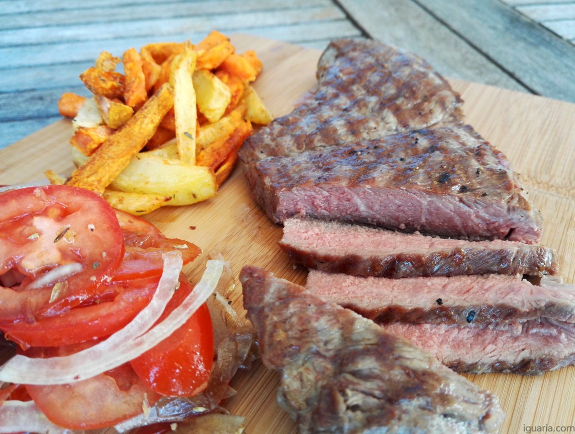 Bife de Alcatra com Batatas Assadas • Iguaria Receita e Culinária