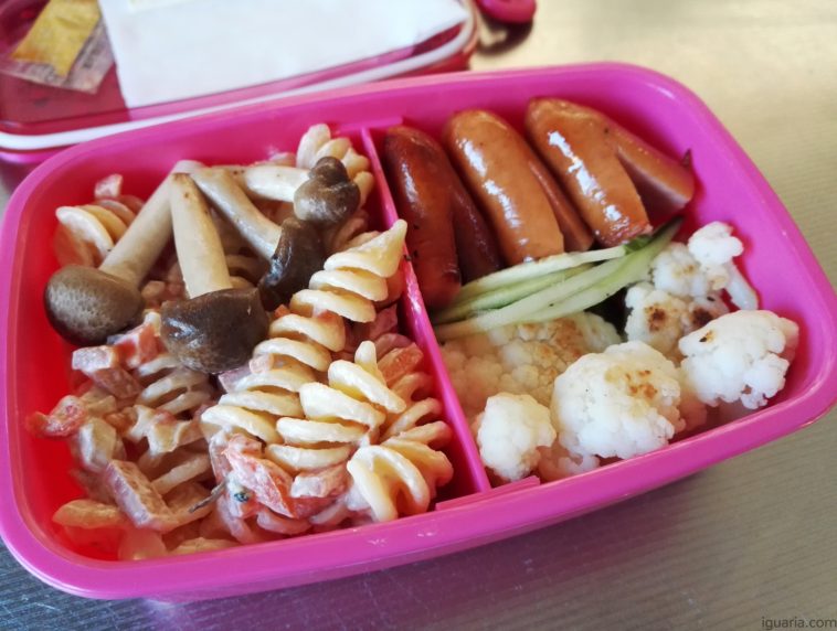 Bento de Esparguete com Bacon • Iguaria Receita e Culinária