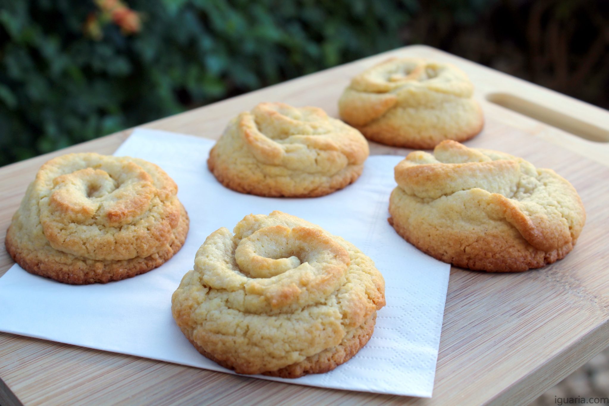 Biscoitos Amanteigados de Natal • Iguaria Receita e Culinária