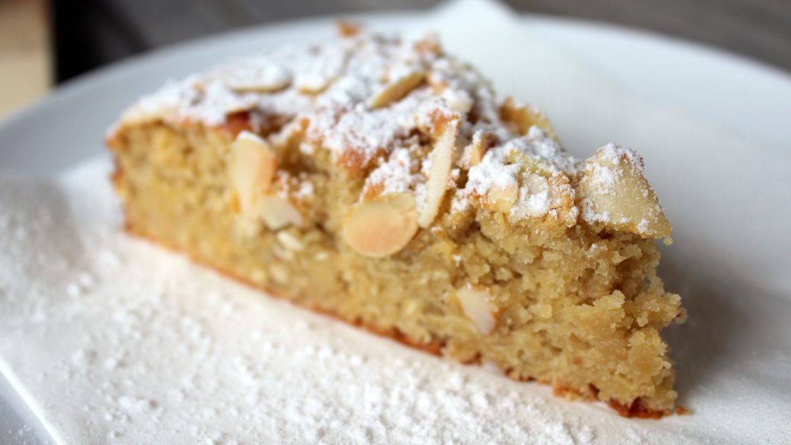 Bolo de Amêndoa • Iguaria! Receita e Culinária