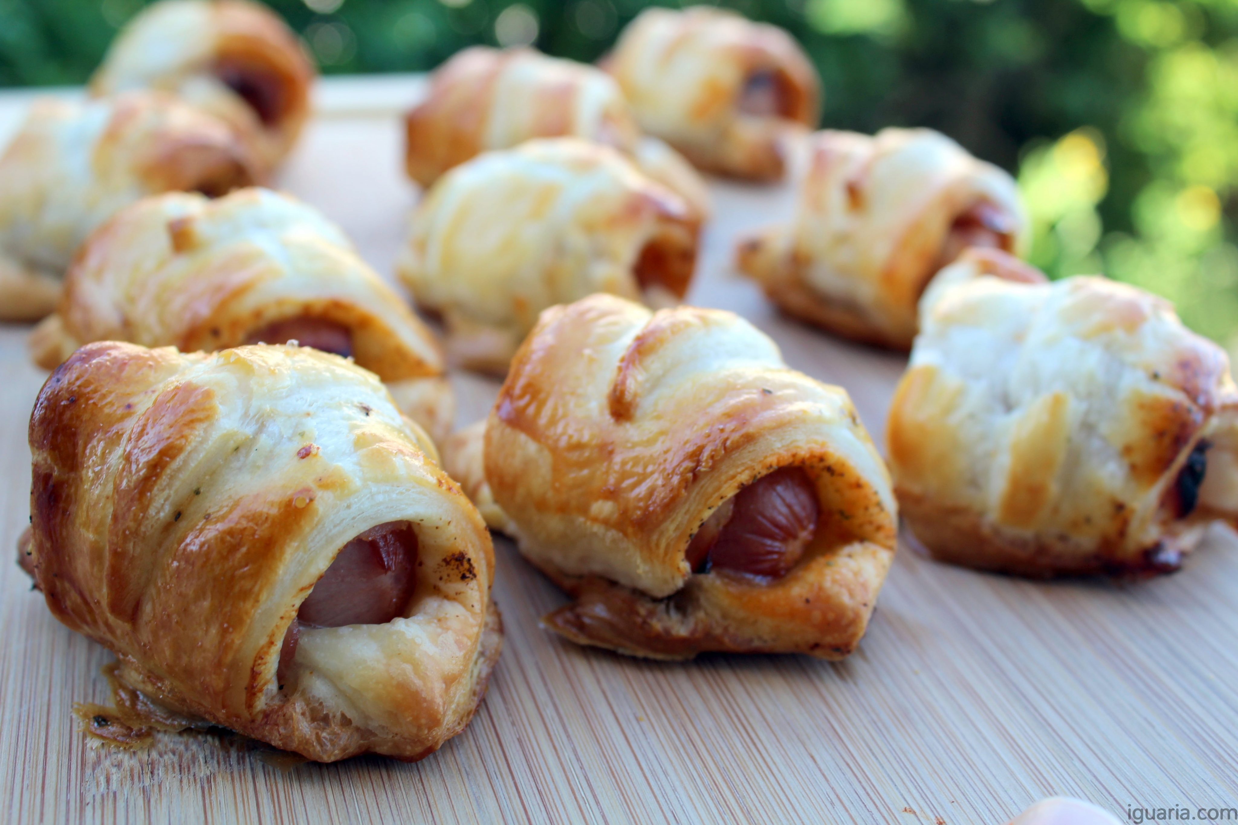 Mini Croissants de Salsicha e Bacon · Iguaria! Receita e Culinária