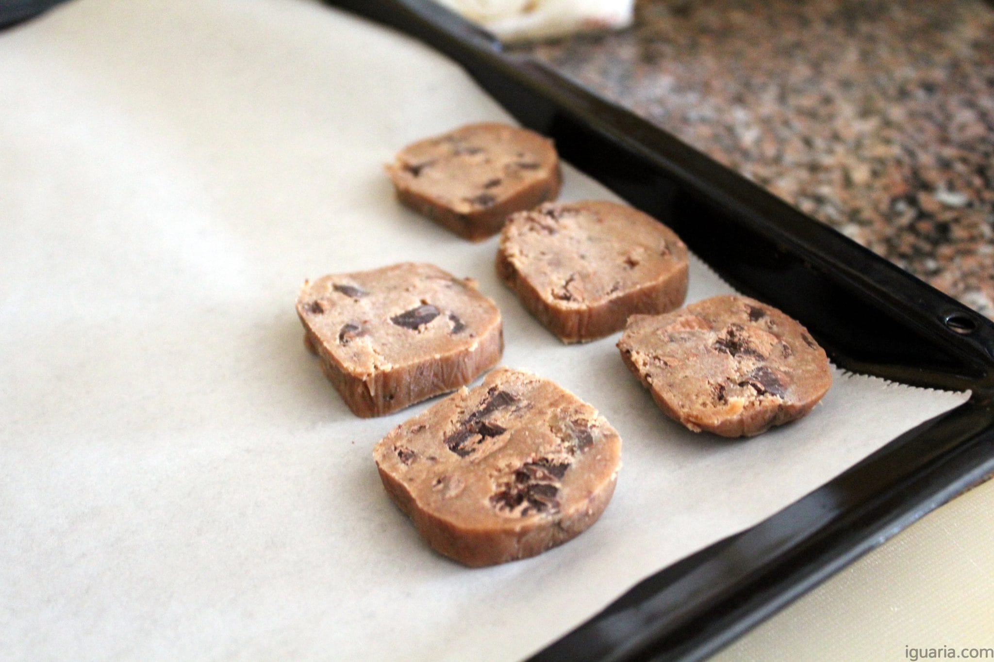 Mini Biscoitos de Chocolate • Iguaria Receita e Culinária
