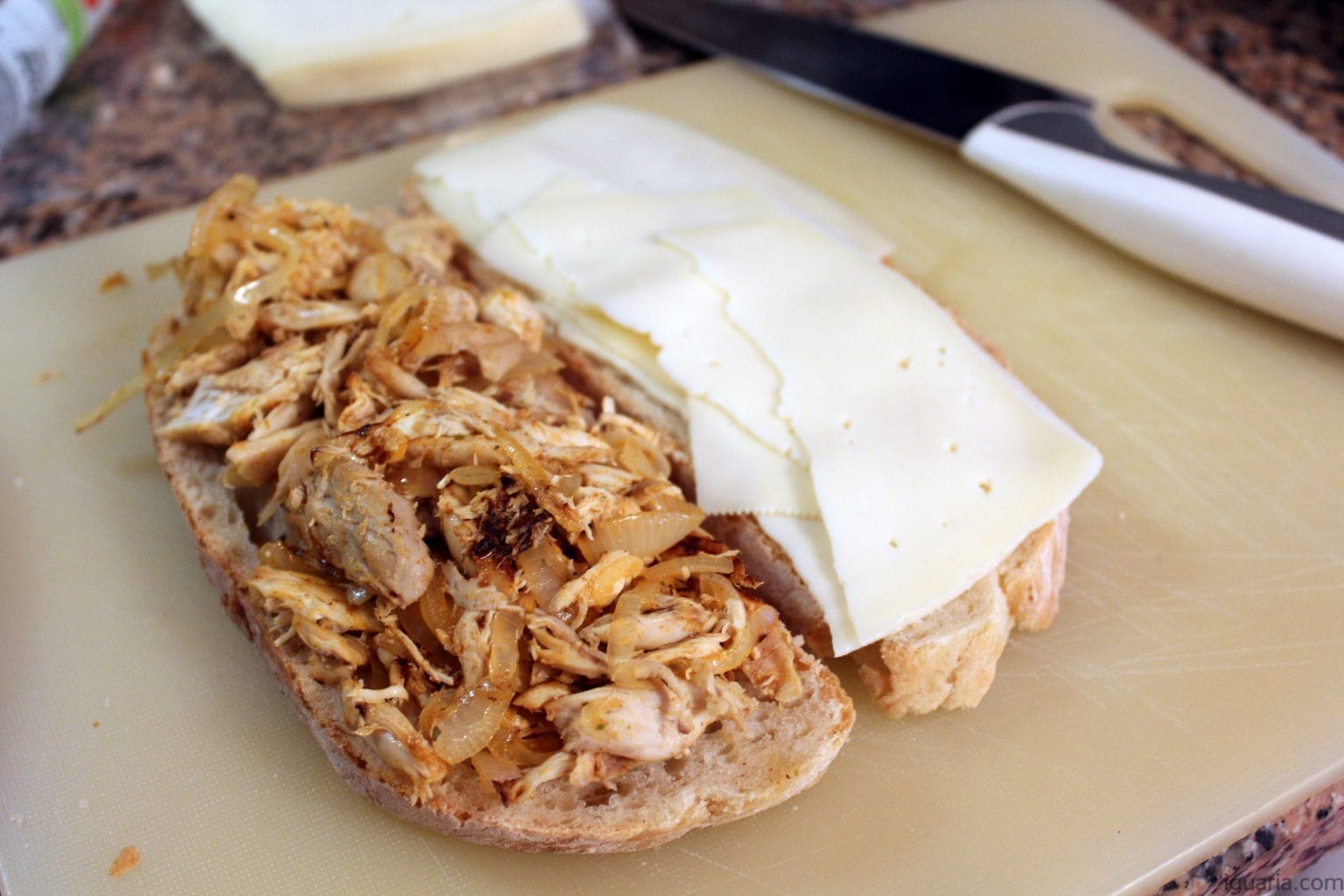 Tosta de Frango Refogado • Iguaria Receita e Culinária
