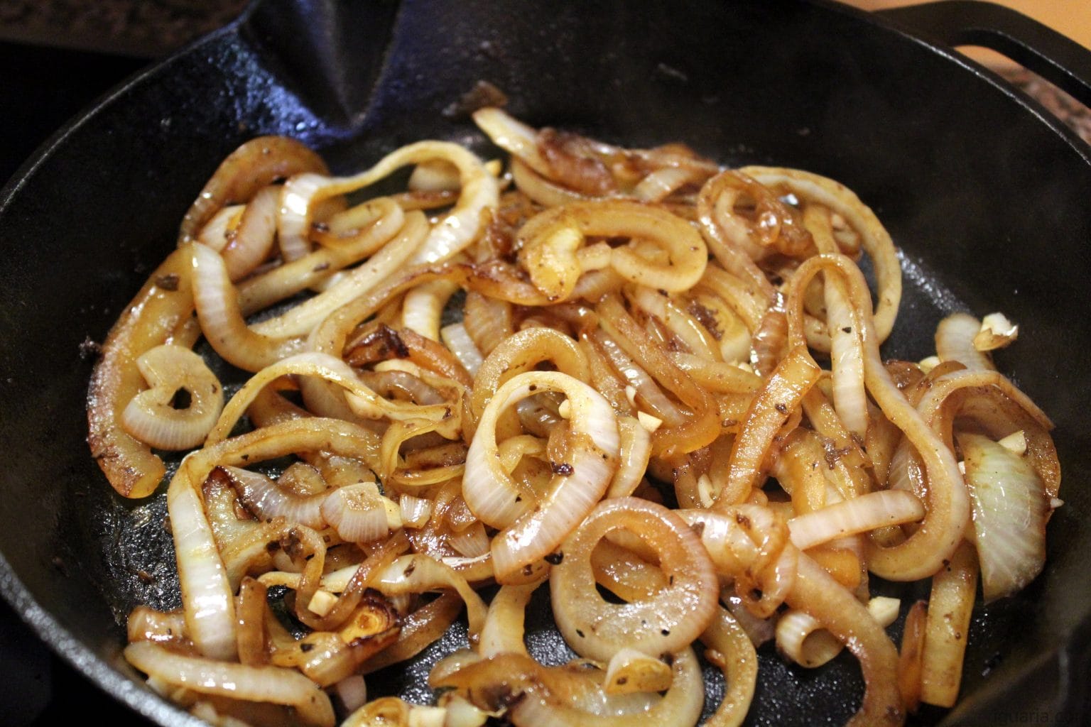 Cebola Caramelizada • Iguaria Receita e Culinária