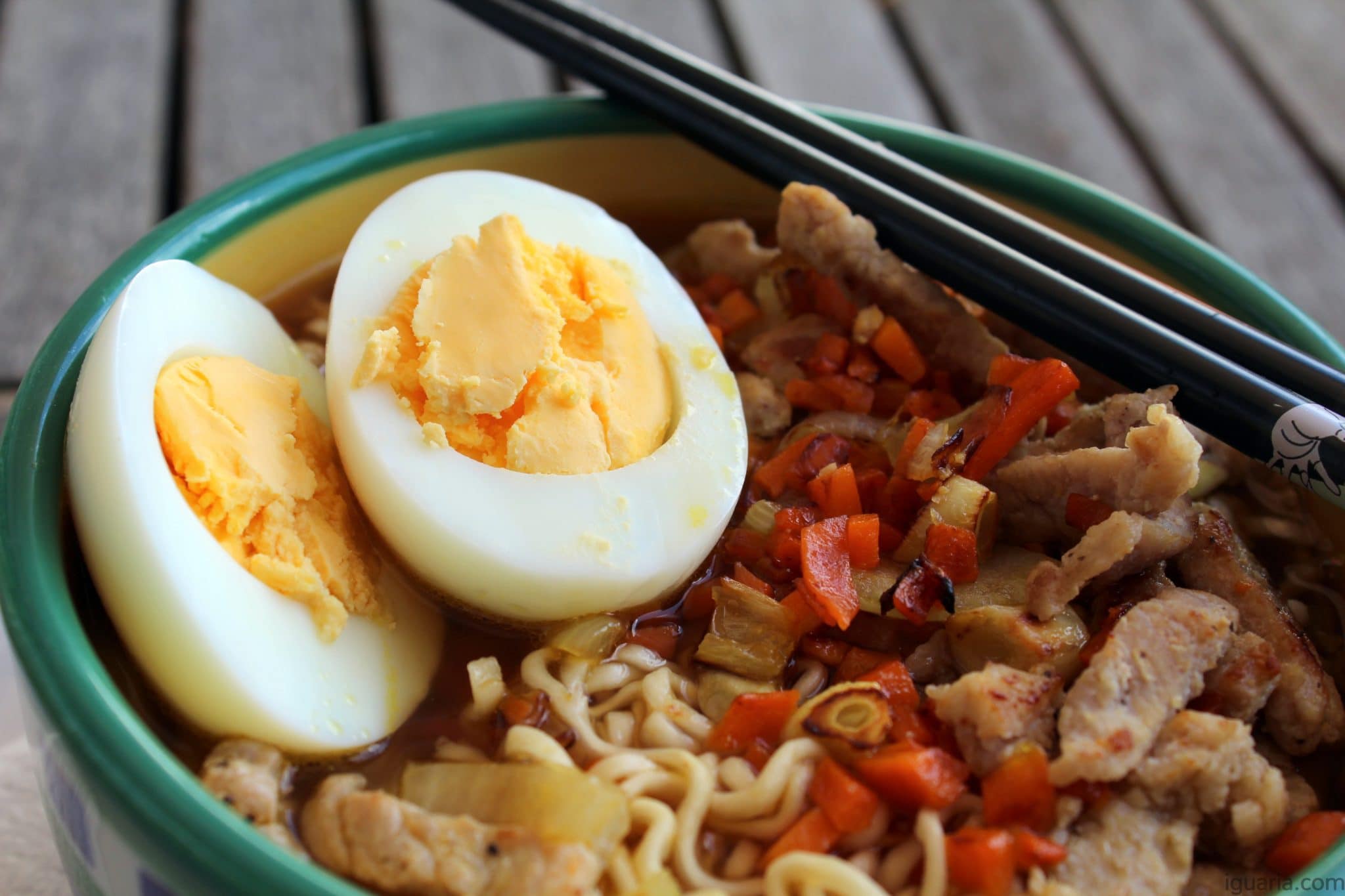 Ramen de Porco Frito • Iguaria Receita e Culinária