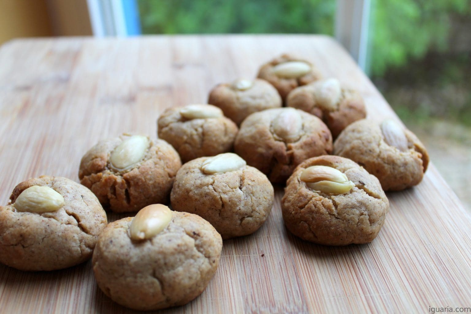 Biscoitos de Canela e Amêndoa • Iguaria Receita e Culinária