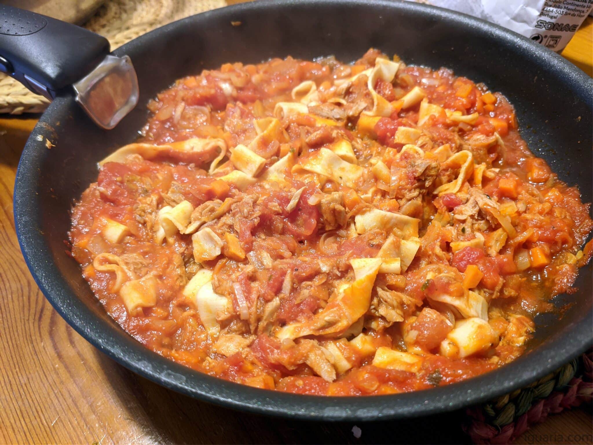 Massa de Atum e Delicias do Mar • Iguaria Receita e Culinária