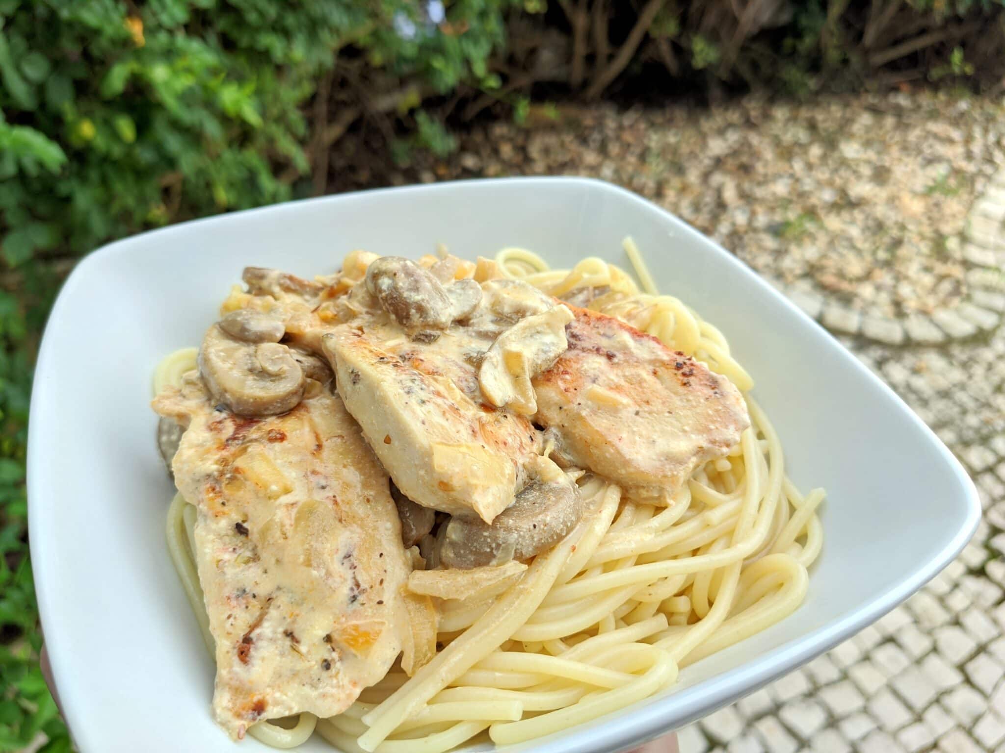 Frango de Natas com Cogumelos • Iguaria Receita e Culinária
