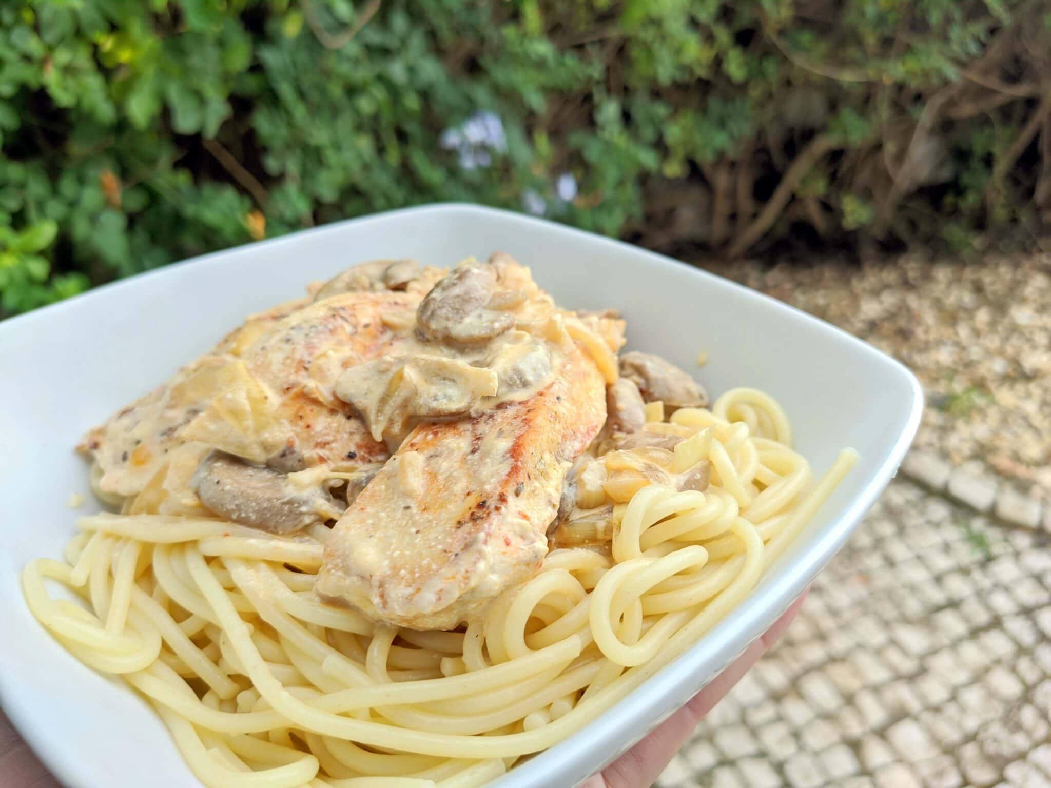 Frango de Natas com Cogumelos • Iguaria Receita e Culinária