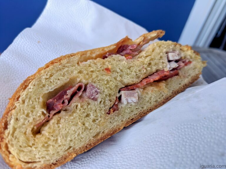 Folar Enrolado de Enchidos • Iguaria Receita e Culinária