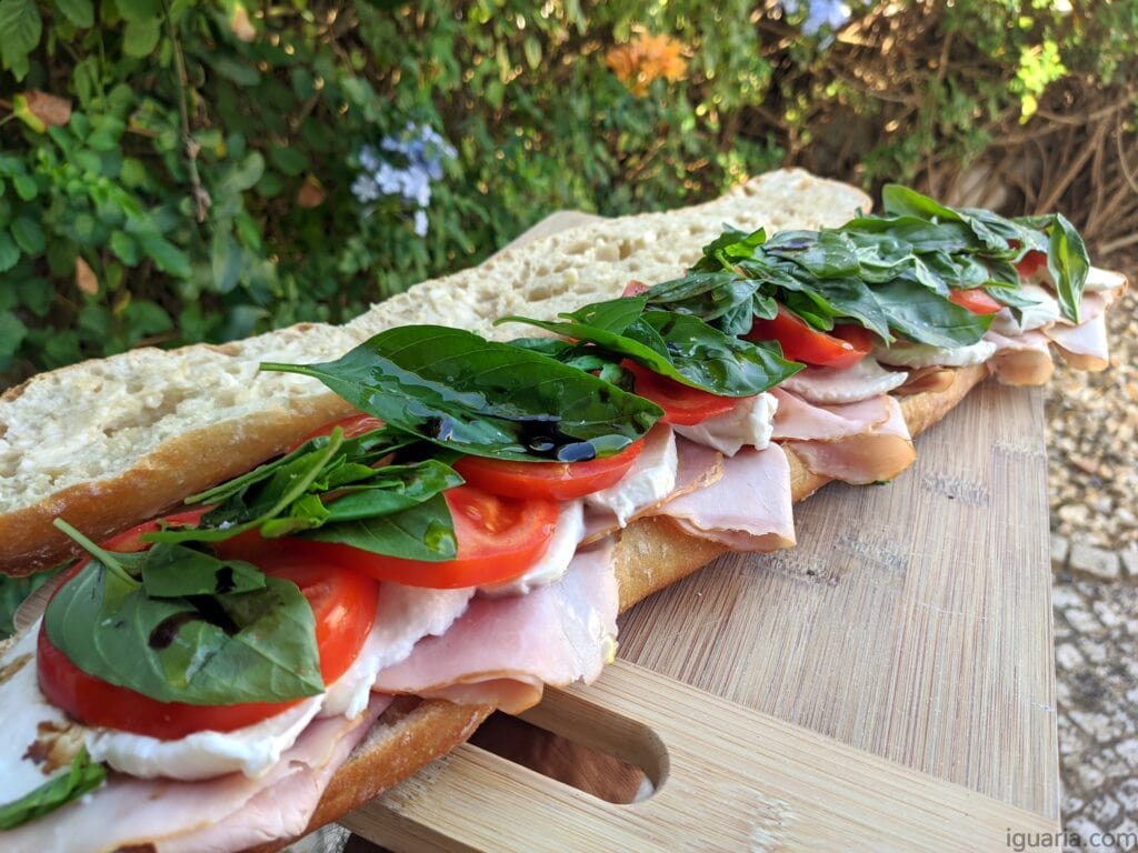 Sandes de Fiambre Italiana Caprese • Iguaria Receita e Culinária