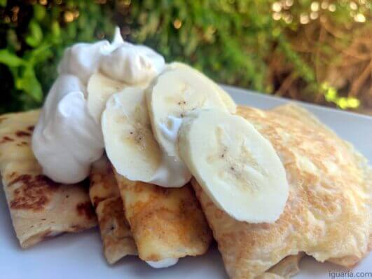 Crepes de Chantilly e Mascarpone com Banana • Iguaria Receita e Culinária