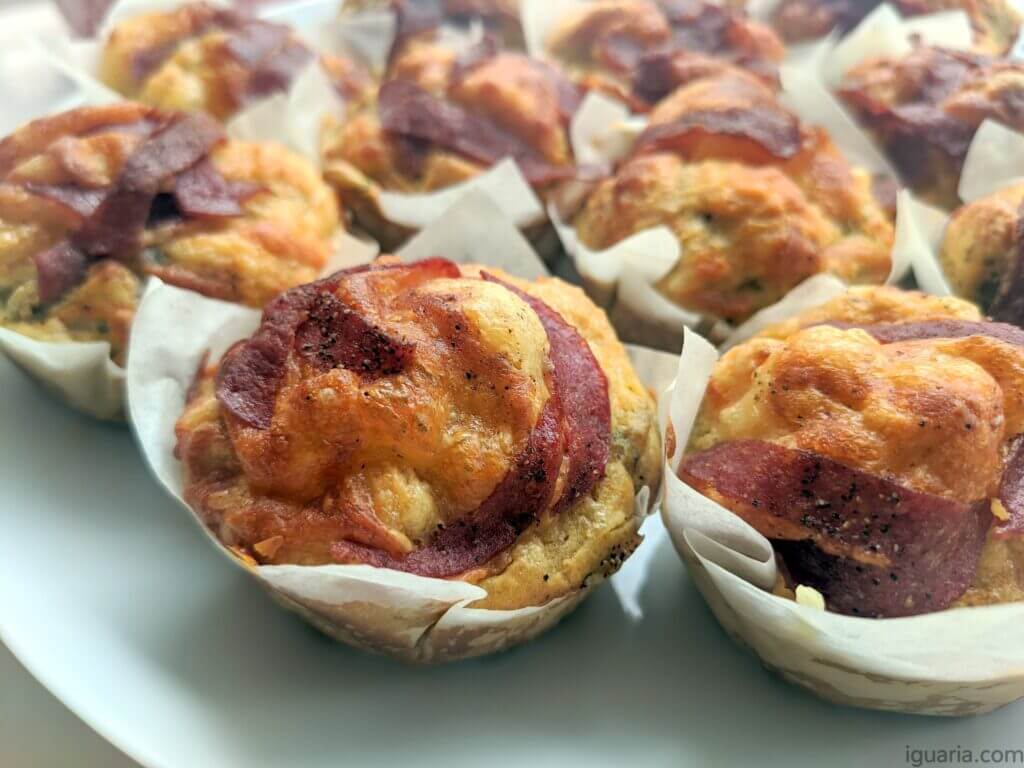 Queques bem Apimentados de Frango • Iguaria Receita e Culinária