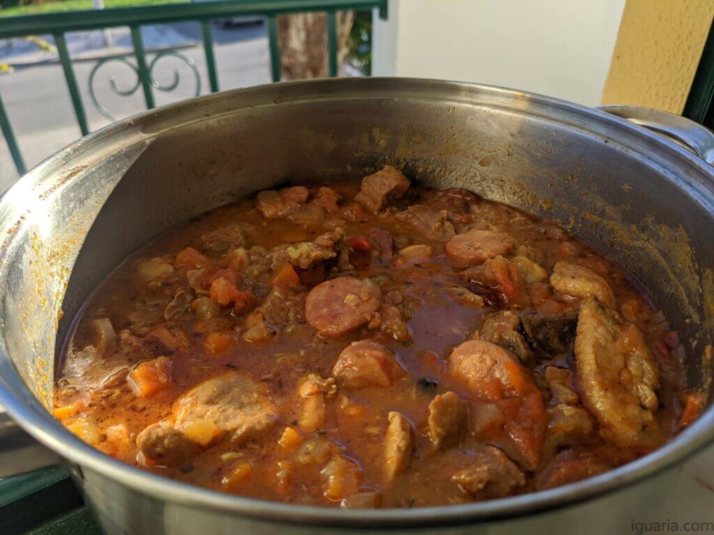 Chispe de Porco Cozido Lentamente • Iguaria Receita e Culinária